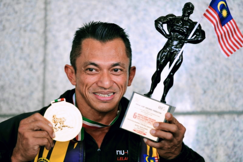 Kegigihan dan liku-liku hidup 10x Juara Dunia Mr. Universe, Sazali ...
